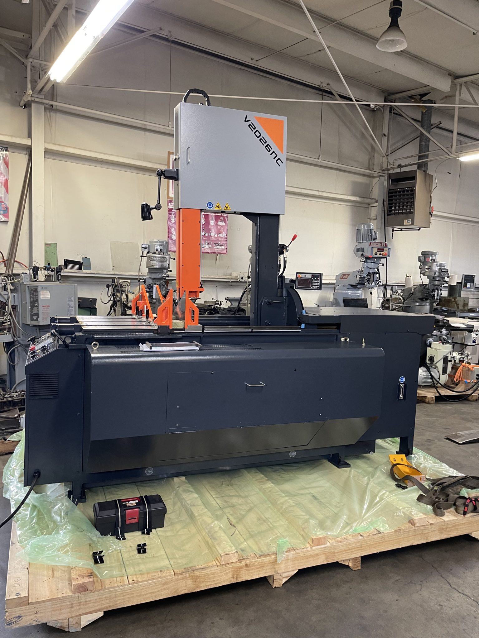 COSEN V-2026NC Tilting Head Semi-automatic Vertical Band Saw - Anderson ...